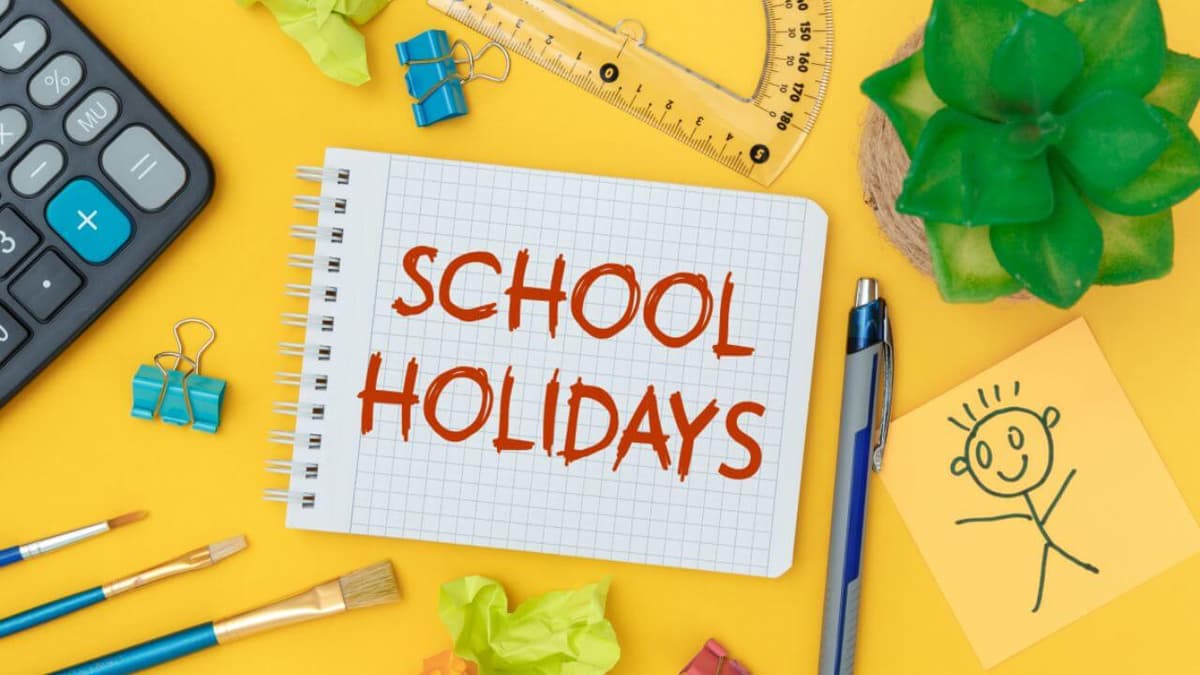 School Holiday 2025 : आज सोमवार को इन जिलों में स्कूल रहेंगे बंद, डीएम ...
